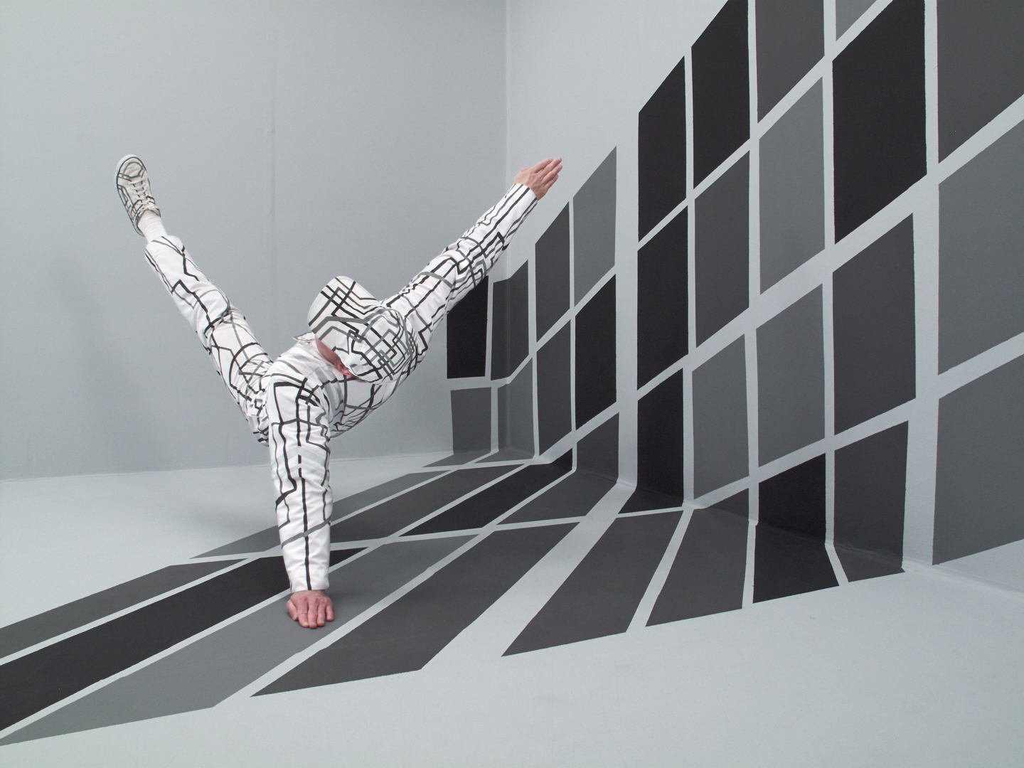 Connect Sessions — Breakdancing With Light | SPIN SPIN