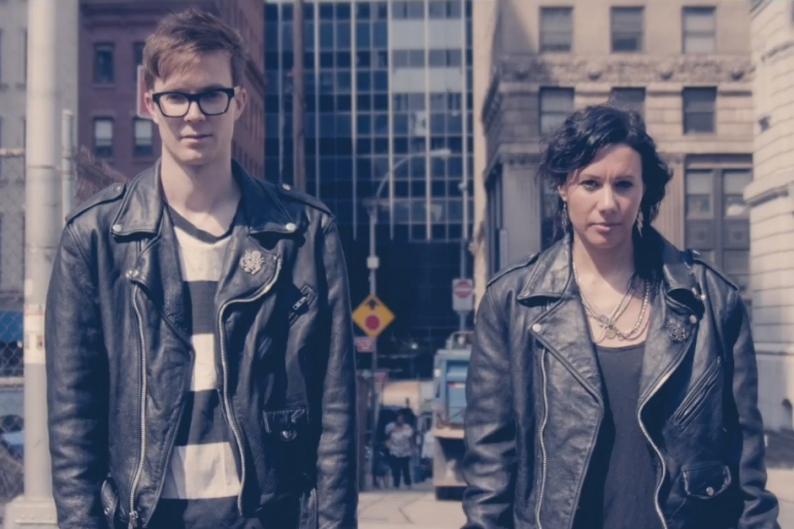 ’30 Rock’ Cast, Matt and Kim, Anthony Bourdain Guest in Joey Ramone’s ...