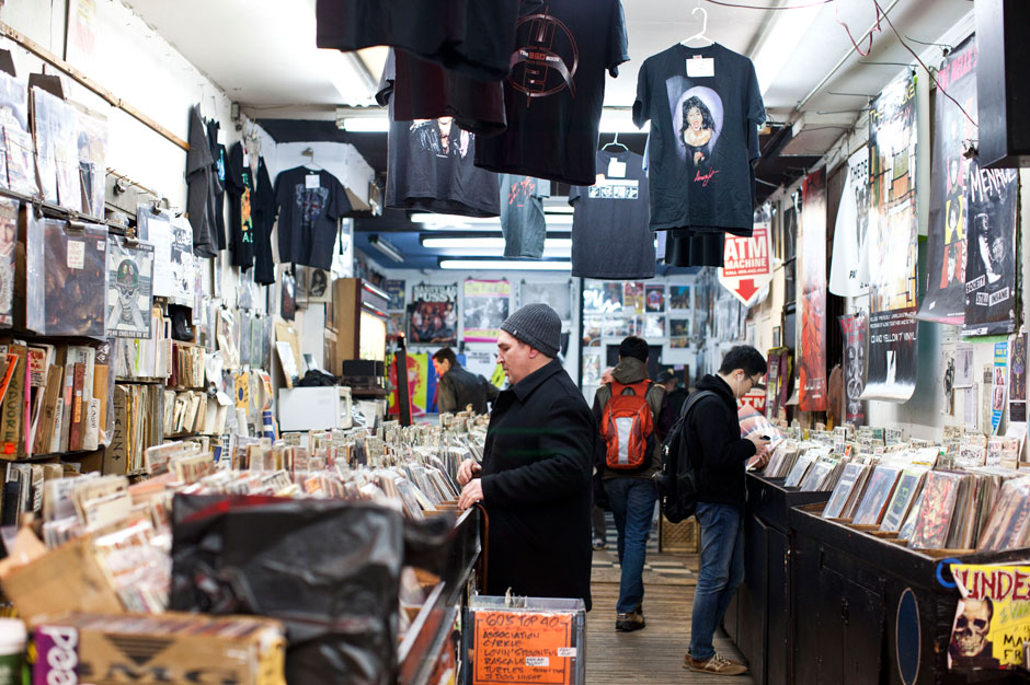 Bleecker Bob’s in Photos: The History of New York’s Most Notorious ...