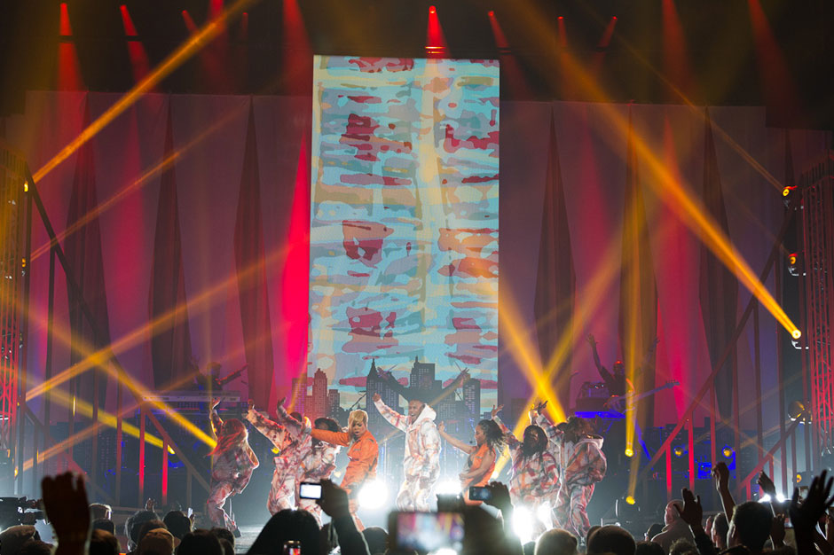 TLC Honor Left-Eye and Their Greatest Hits at Rare NYC Performance | SPIN