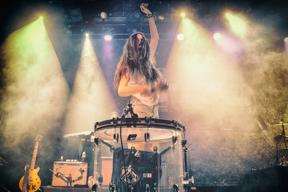 Haim Fling Their Hair, Casually Transcend at the Fillmore | SPIN