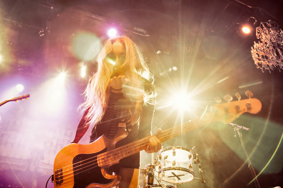 Haim Fling Their Hair, Casually Transcend at the Fillmore | SPIN
