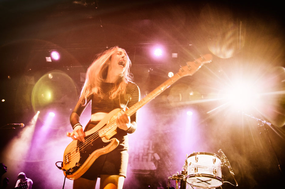 Haim Fling Their Hair, Casually Transcend at the Fillmore | SPIN