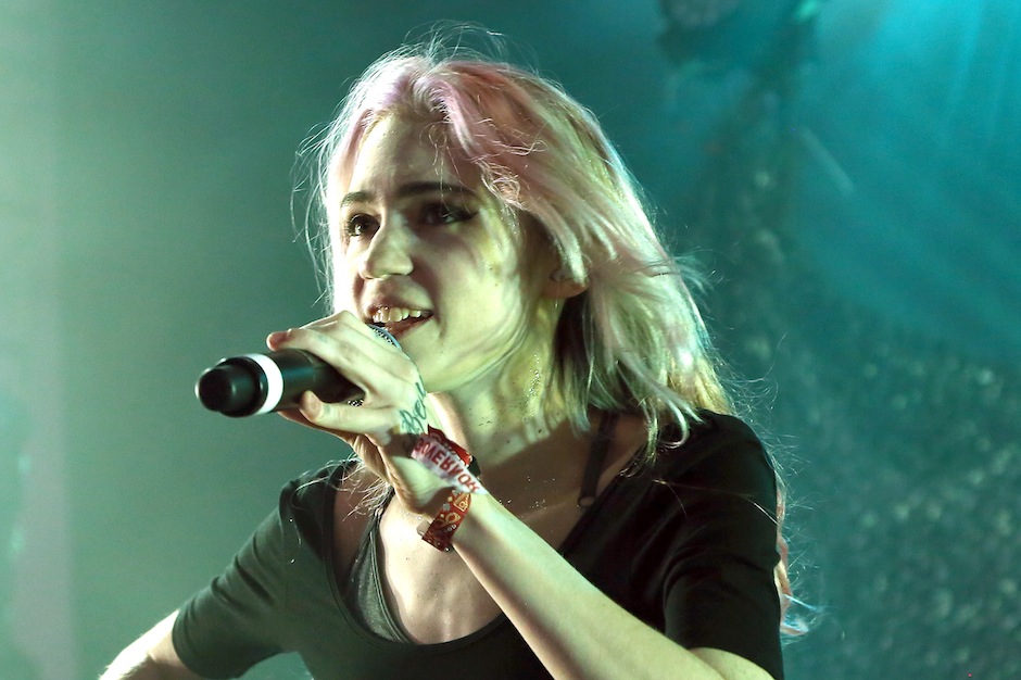 Watch the Live Debut of Grimes' Agitated 'Go,' Her Song for Rihanna ...