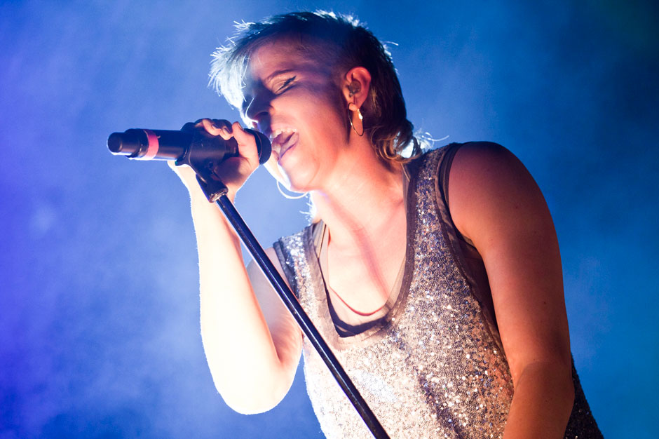 Robyn and Royksopp Light Up New York’s Pier 97 | SPIN