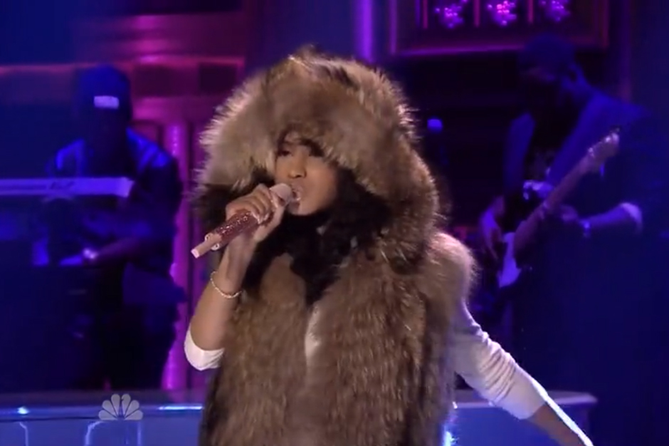 Nicki Minaj Shows Jimmy Fallon Her ‘Bed of Lies’ | SPIN