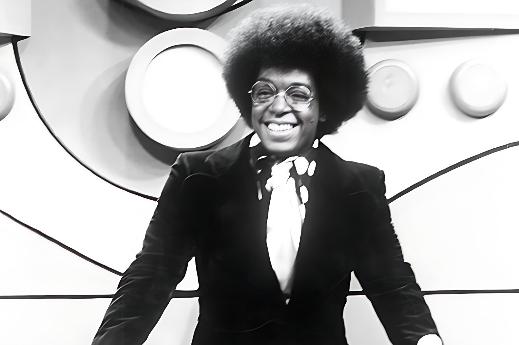 Don Cornelius: 'Soul Train' 's Silky-Smooth Conductor Remembered by ...