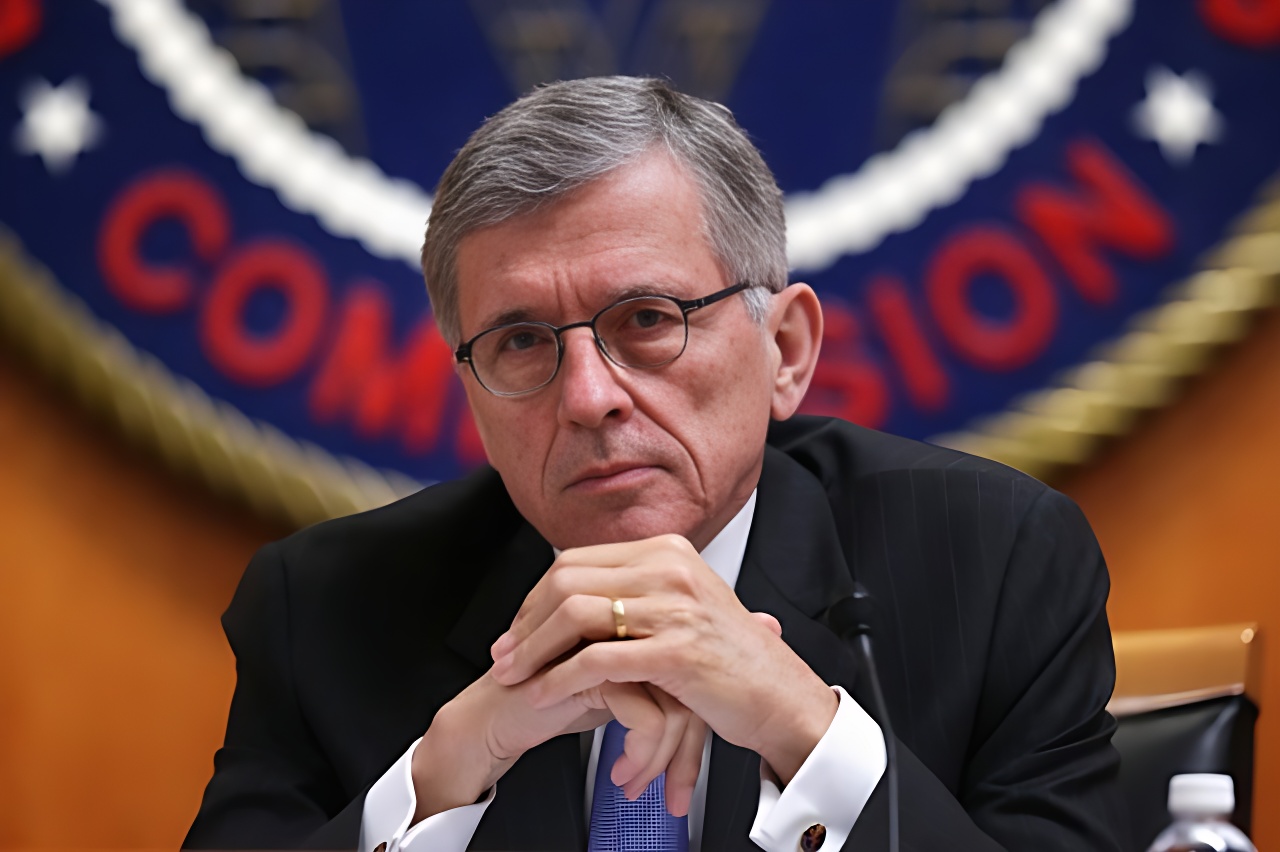 FCC Goes Ahead With Internet Plan Fought by Music Groups - SPIN