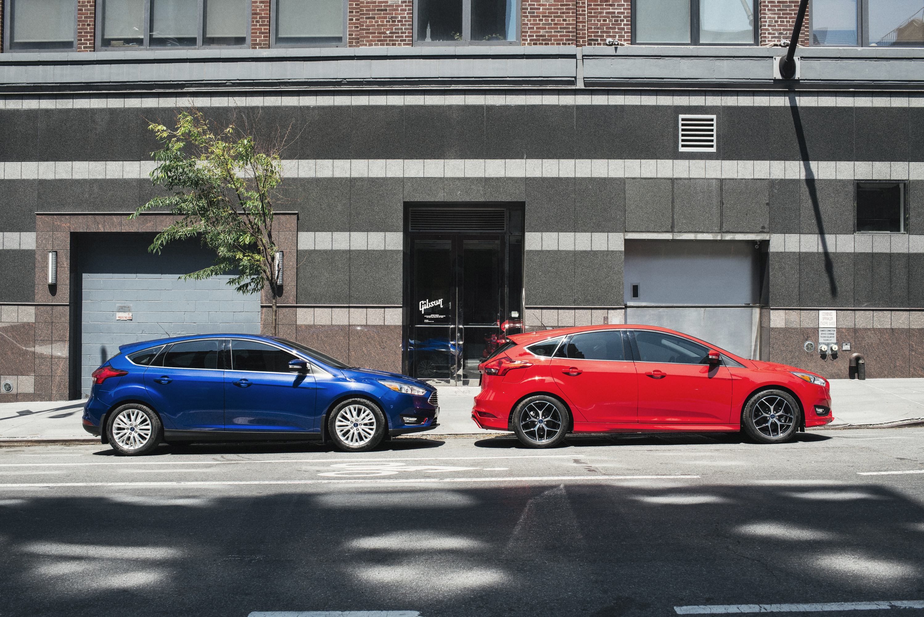 In the Studio With Betty Who and De Lux | SPIN