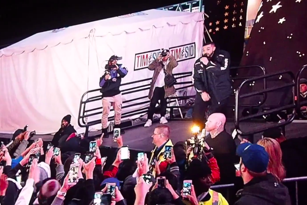 Watch Drake Make Up for Raptors Loss With Performance Outside Toronto ...
