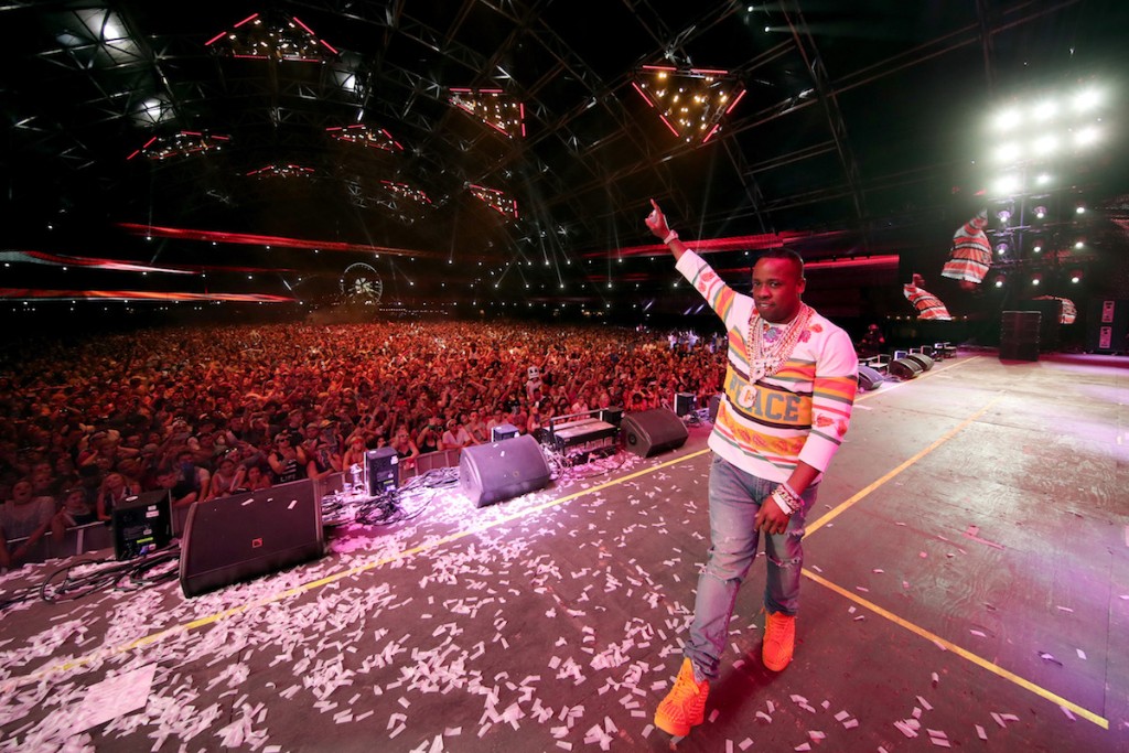 Yo Gotti & Mike WiLL Made-It - "Rake It Up" ft. Nicki Minaj