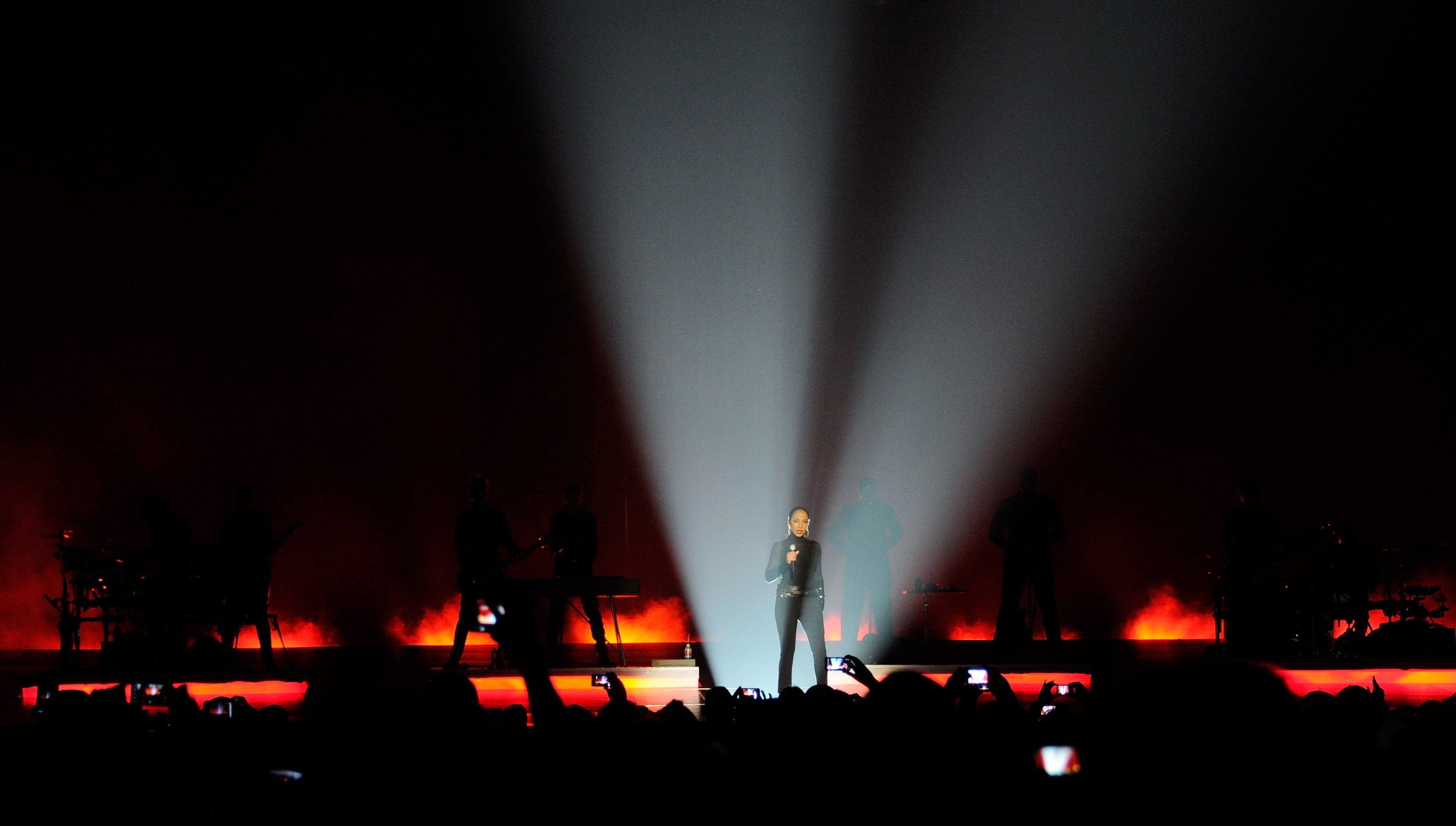 Review: Sade – "Flower of the Universe"