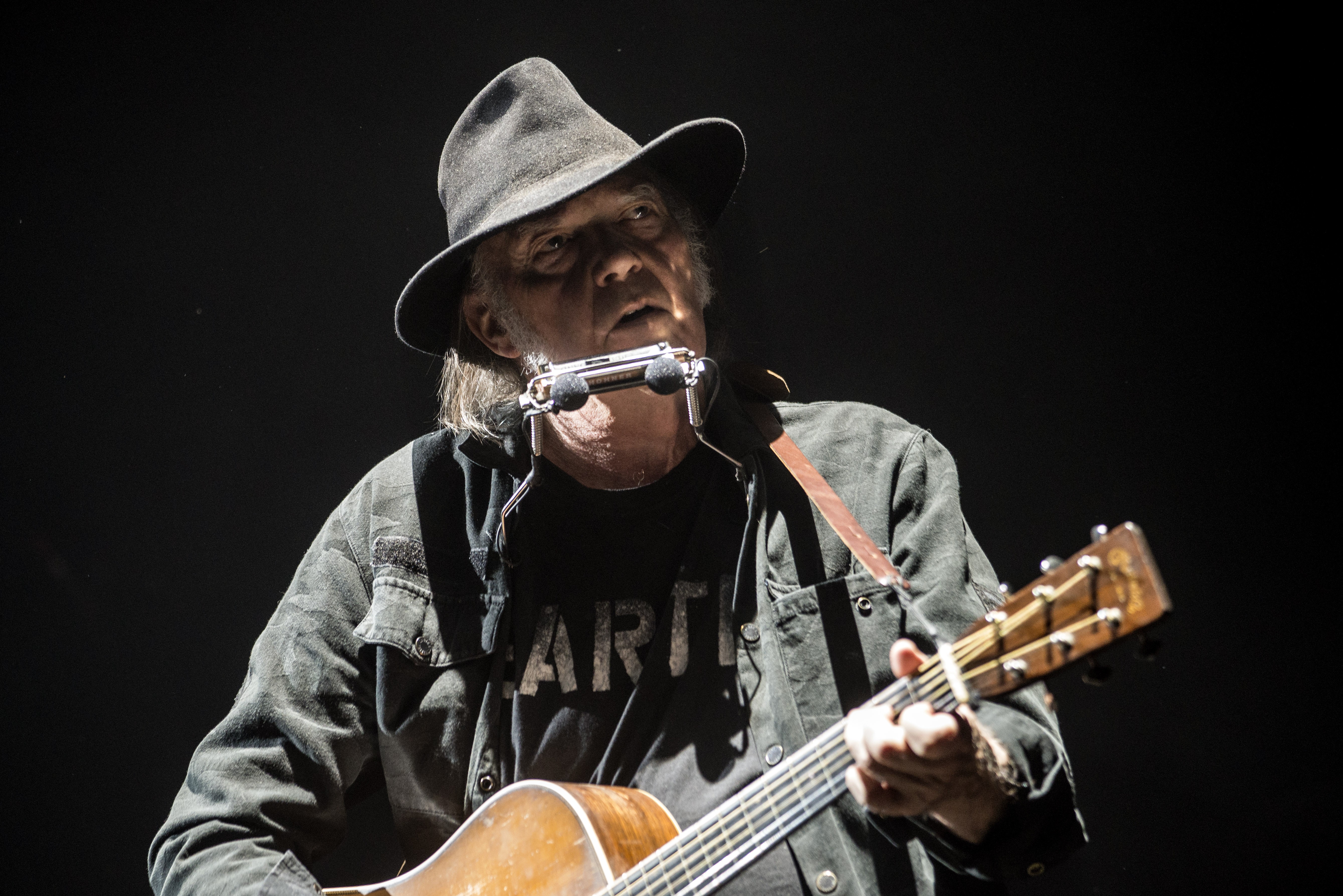 Neil Young Is Leaving Facebook to Focus on His Online Archive - SPIN