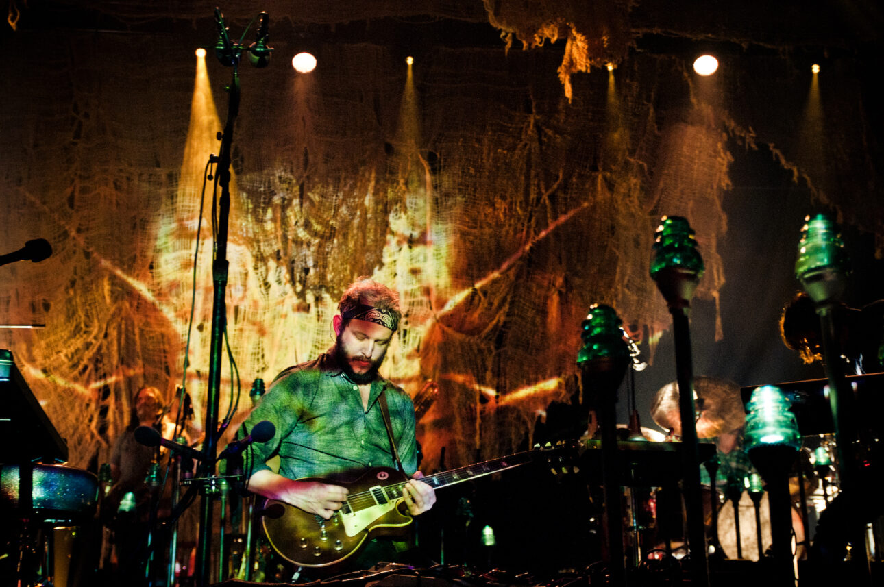 Bon Iver Share Previously Unreleased Version of 'Beth/Rest': Listen