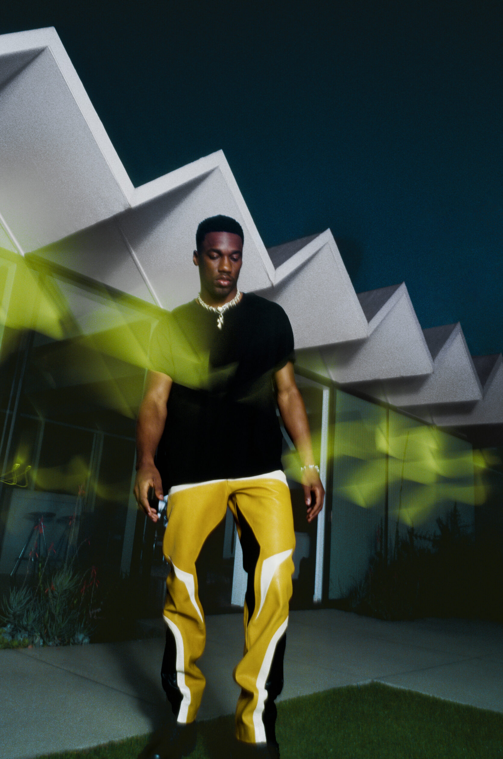 Giveon Is Ready to Wake You Up - SPIN