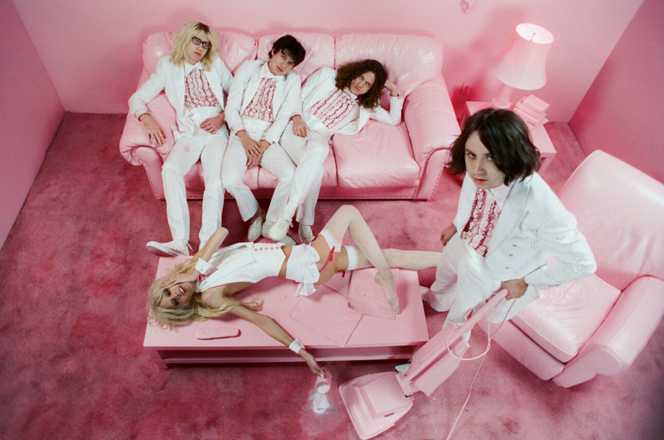 Starcrawler’s Family Affair Is Anything But Dysfunctional - SPIN