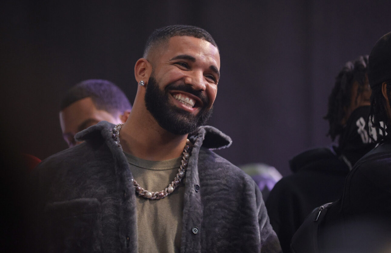 Drake Makes Apollo Theater Debut with Dipset and 21 Savage