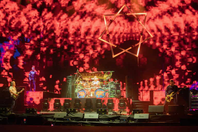 Power Trip: Tool Stands Apart, Metallica Brings The Hits - SPIN