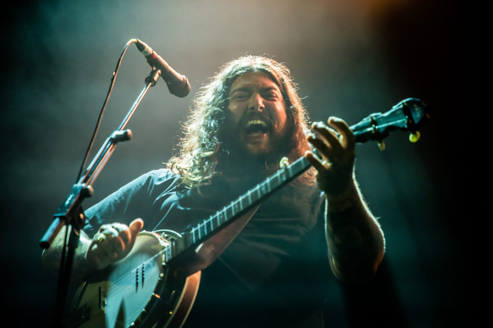 Amigo the Devil Writes the Songs You Want to Scream