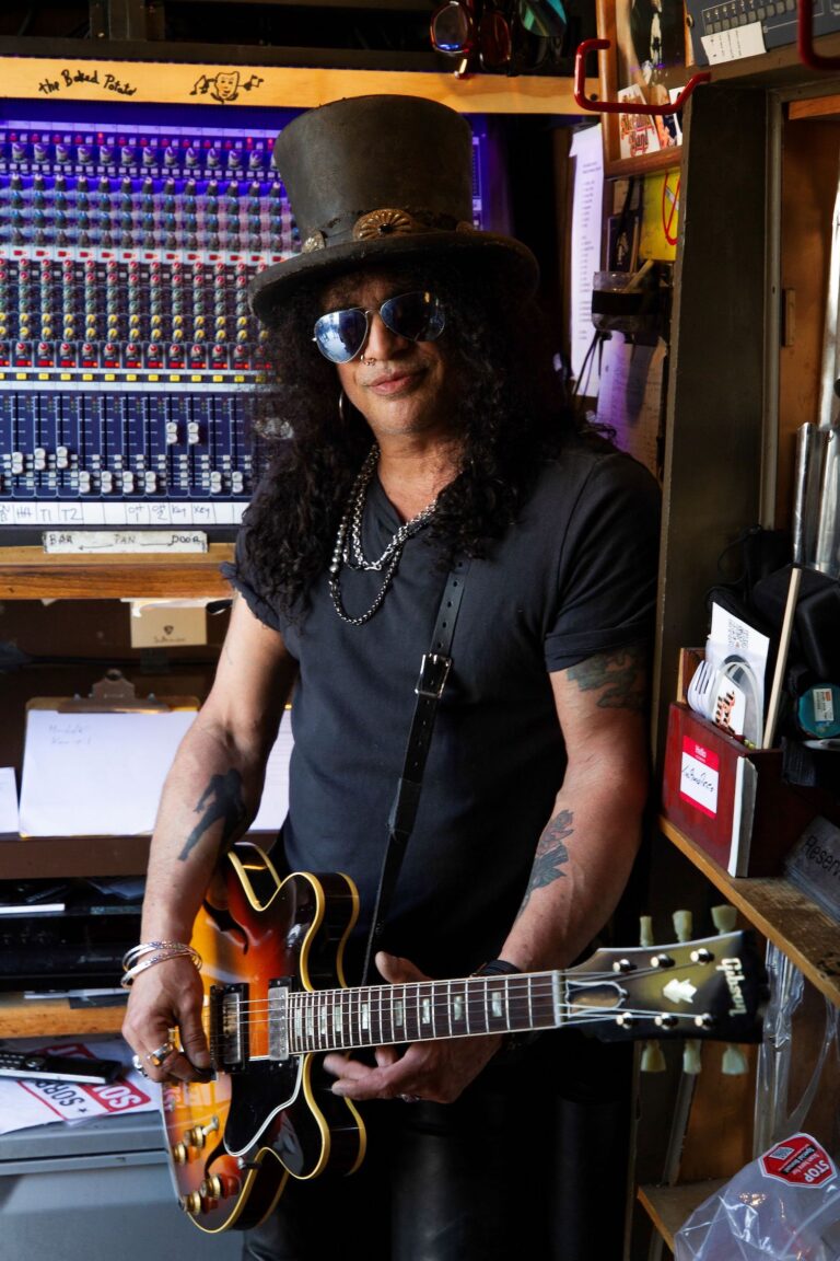 Thanks to His New Album, Slash Is (Happily) Singing the Blues - SPIN