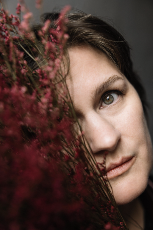 Madeleine Peyroux Takes Us Into Her ‘Paper Moon’ World - SPIN
