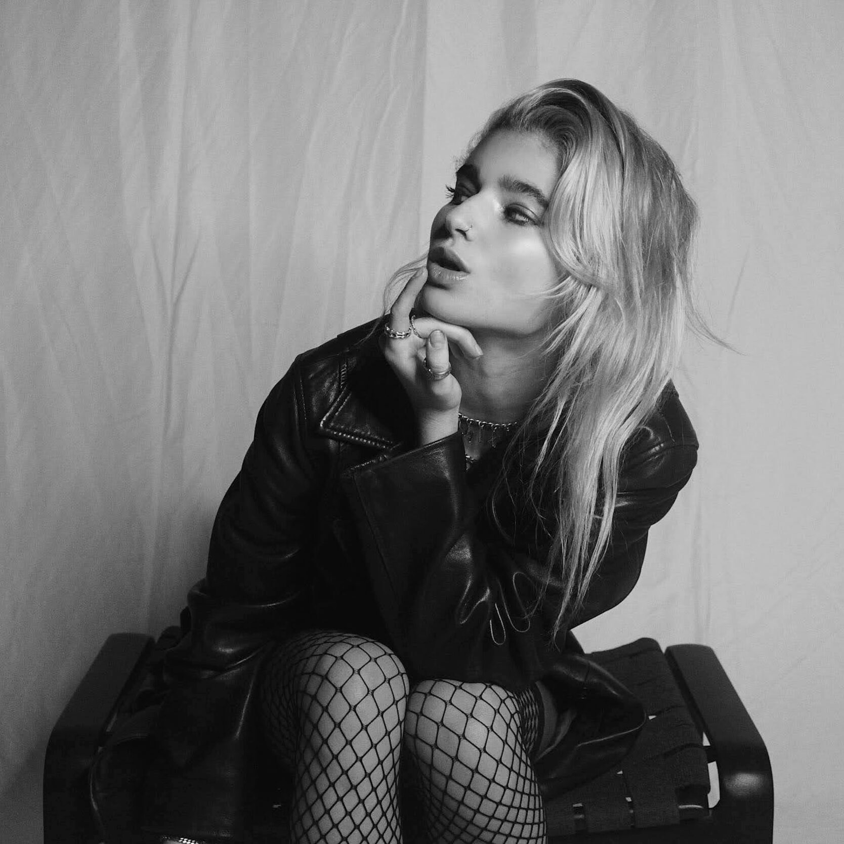 Mixie’s “La La La Love” – A Hypnotic Journey Through the Mixieverse - SPIN