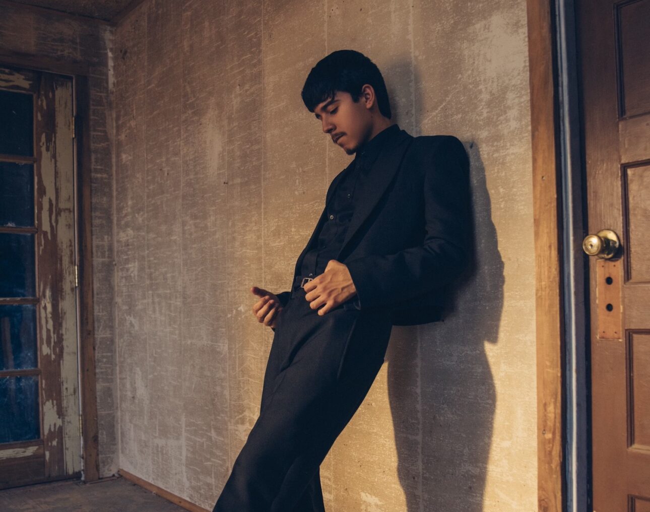 Iván Cornejo's ‘Mirada’ Is A Gaze Into Alternative Música Mexicana - SPIN