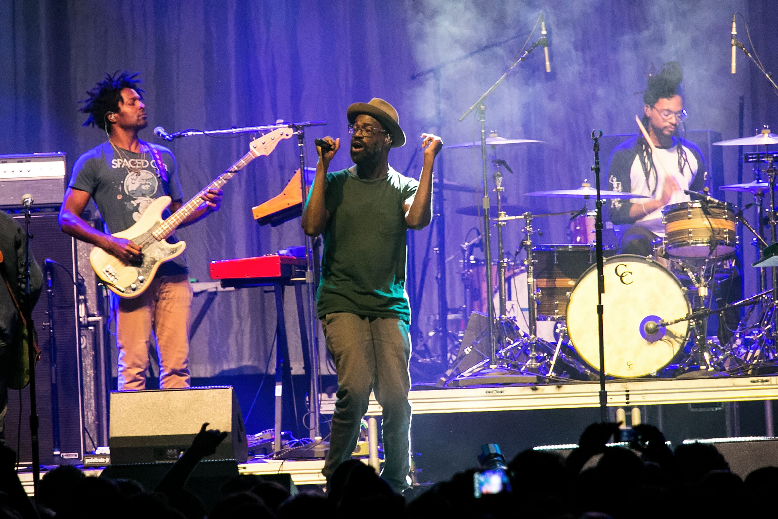 TV On The Radio Revisit ‘Desperate Youth,’ Plot First Shows Since 2019 ...