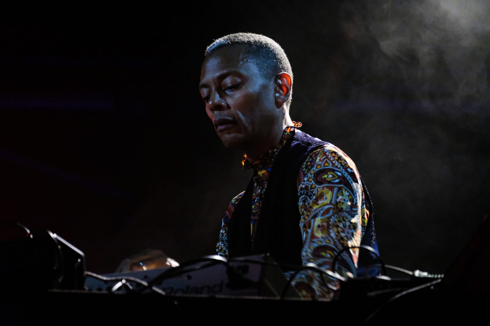 How Michael Stipe Taught Thom Yorke to Be a Frontman - SPIN