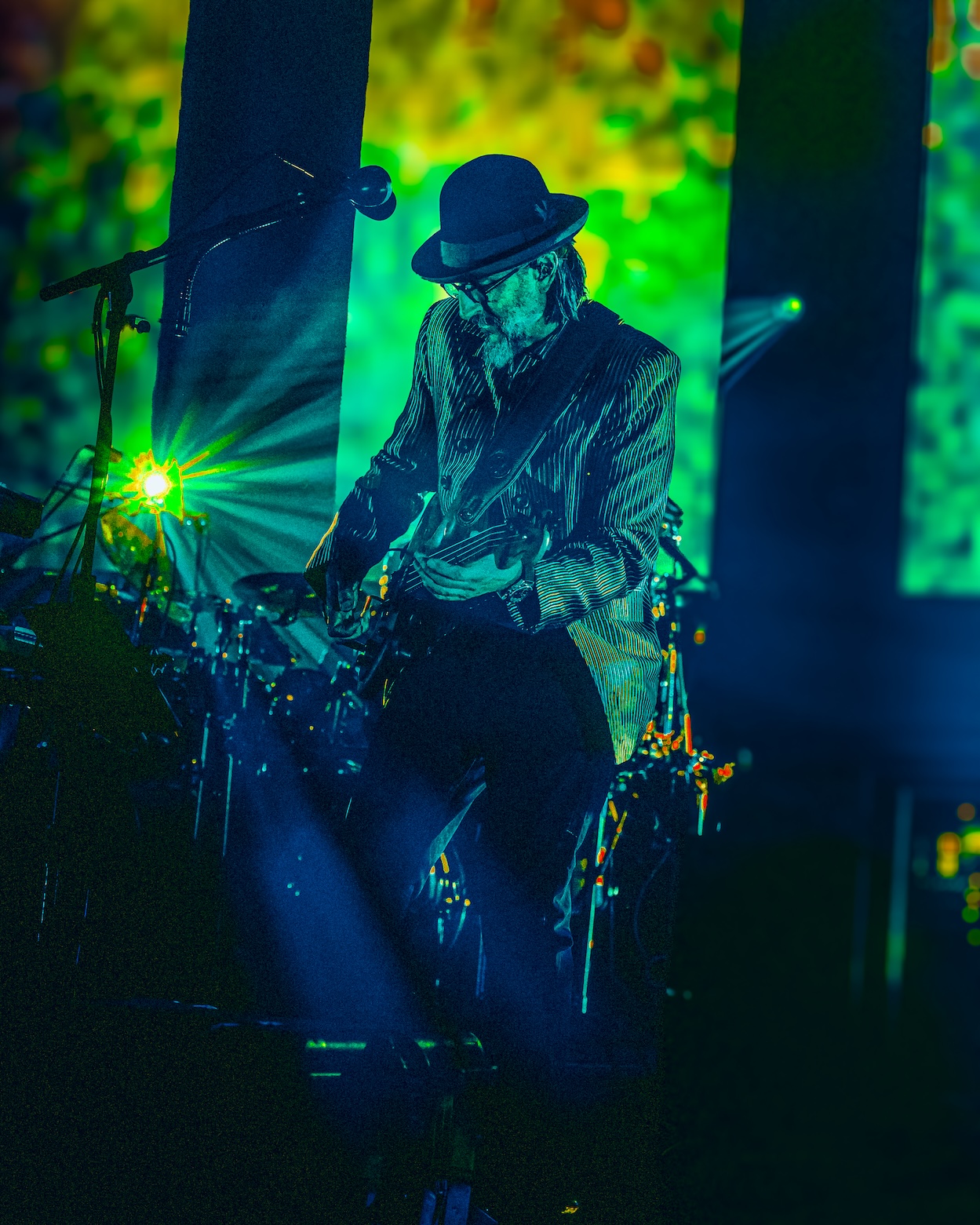 3 Questions with Les Claypool - SPIN