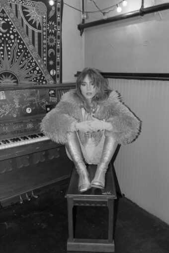 Snapped: Suki Waterhouse’s Memoir of a Sparklemuffin (A Photo Essay) - SPIN