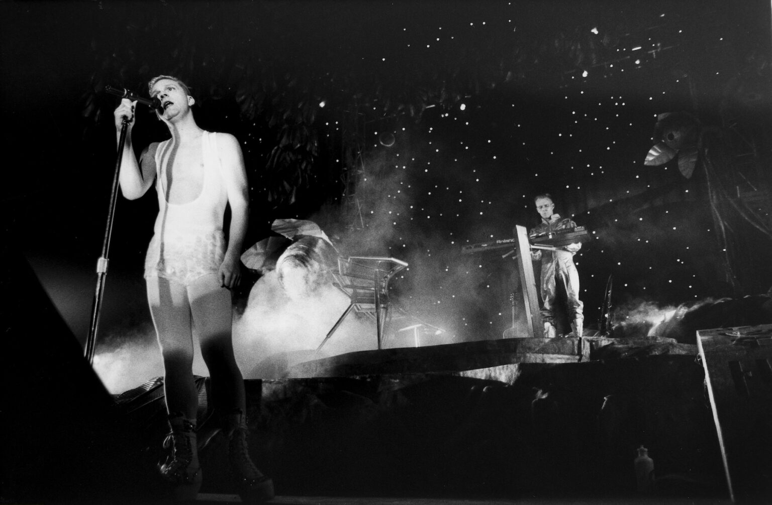 40 Years Later, Andy Bell Is Still Lifting People Up - SPIN