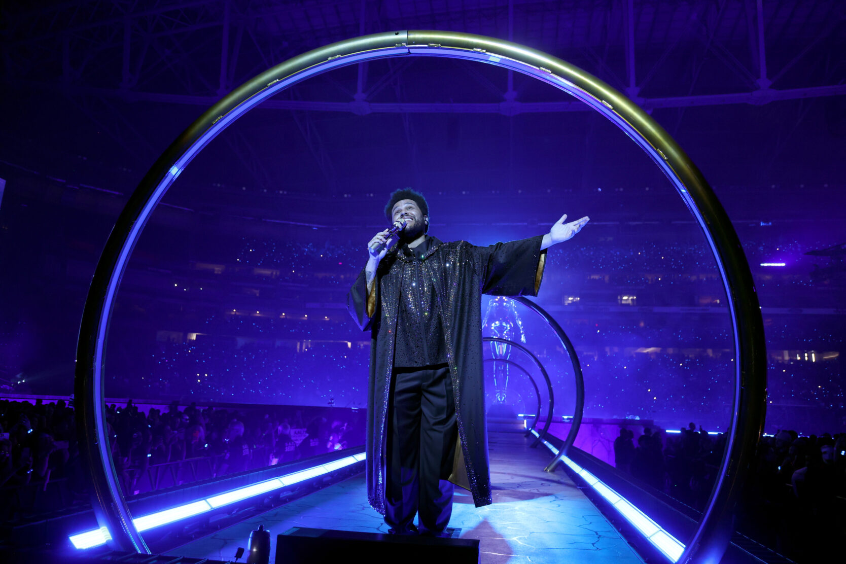 The Weeknd Resumes 'After Hours Til Dawn' Tour In Phoenix - SPIN