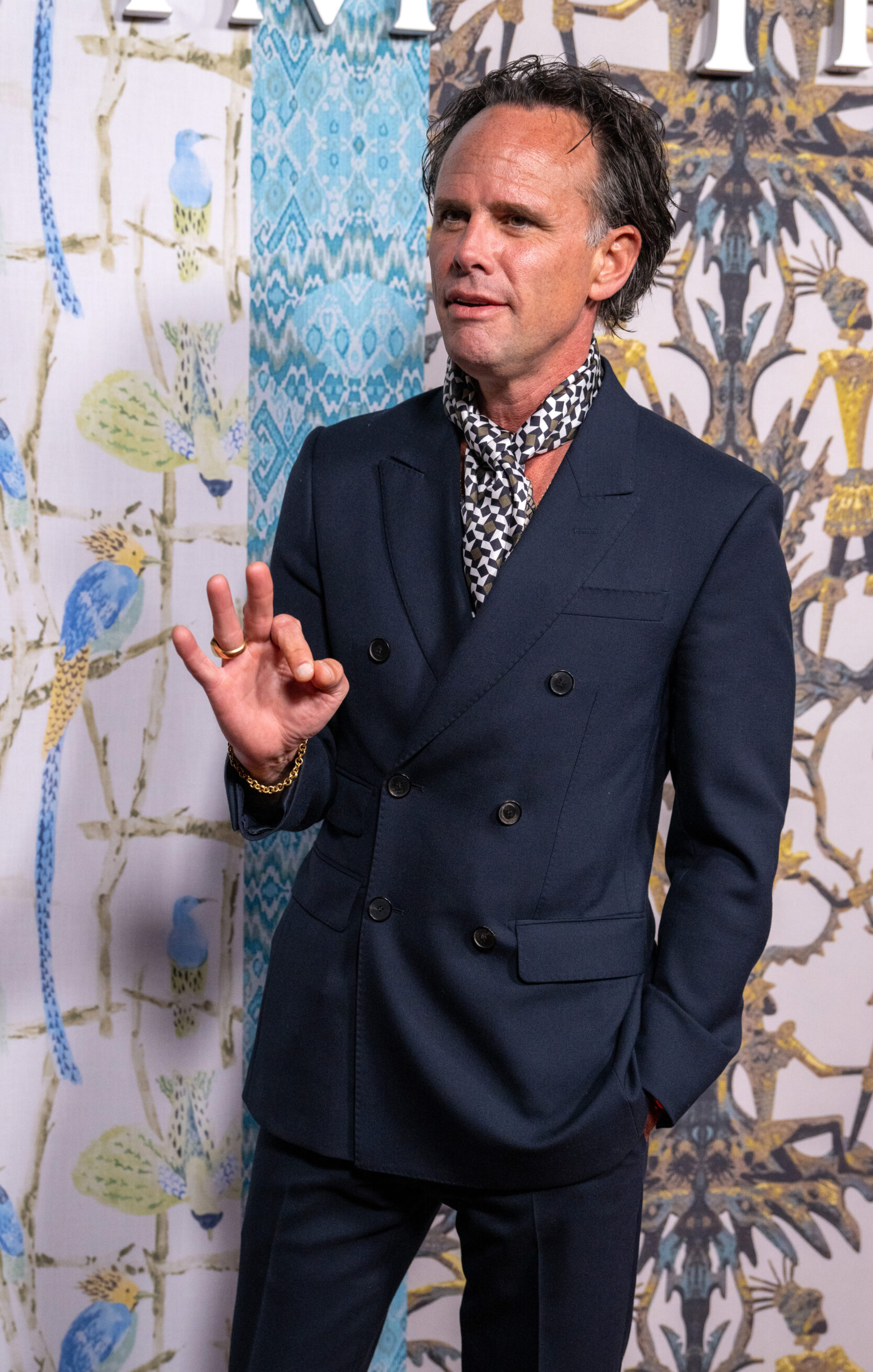 Why Walton Goggins Just Abruptly Ended 'Off the Rails' Interview