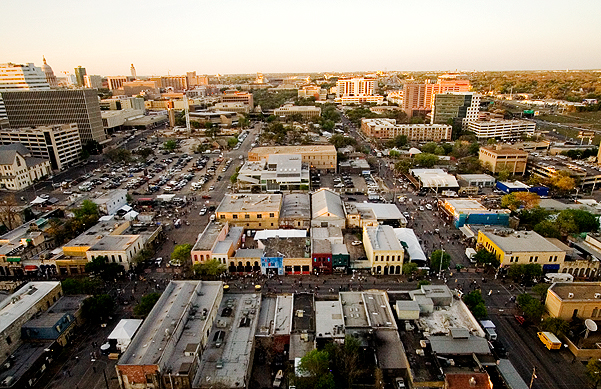 Live from SXSW! The Austin Street Scene | SPIN
