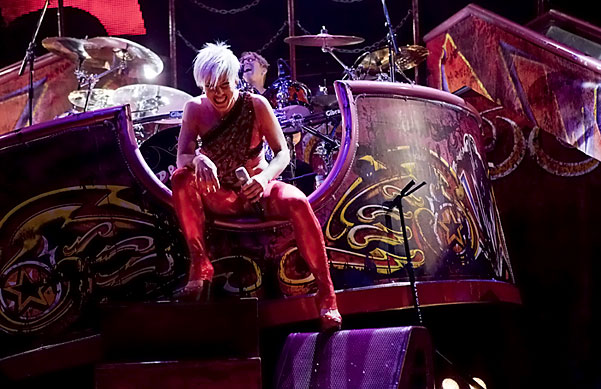 PHOTOS! Pink Kicks Off U.S. Tour in Seattle | SPIN