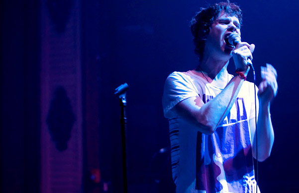 Spoon, Metric & More Rock Holiday Show | SPIN