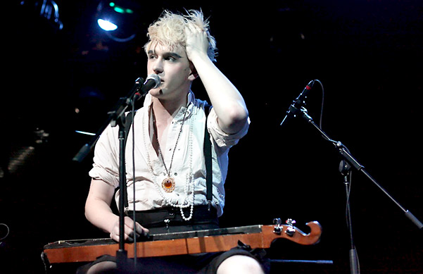 Patrick Wolf: Intimate NYC Performance | SPIN