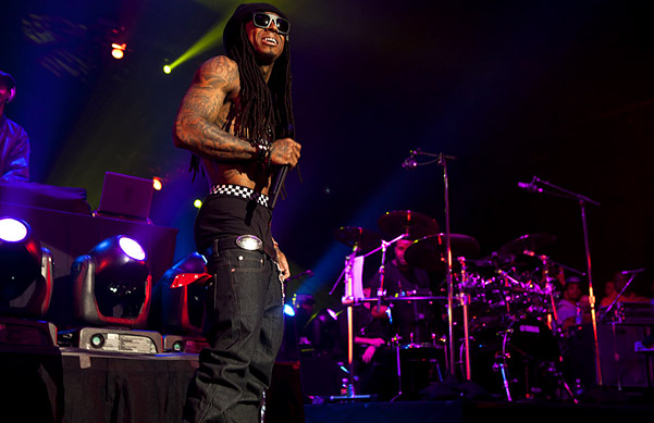 Lil Wayne Returns to the Stage with Drake! | SPIN