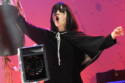 WATCH: Feist Debuts Five Songs Live | SPIN